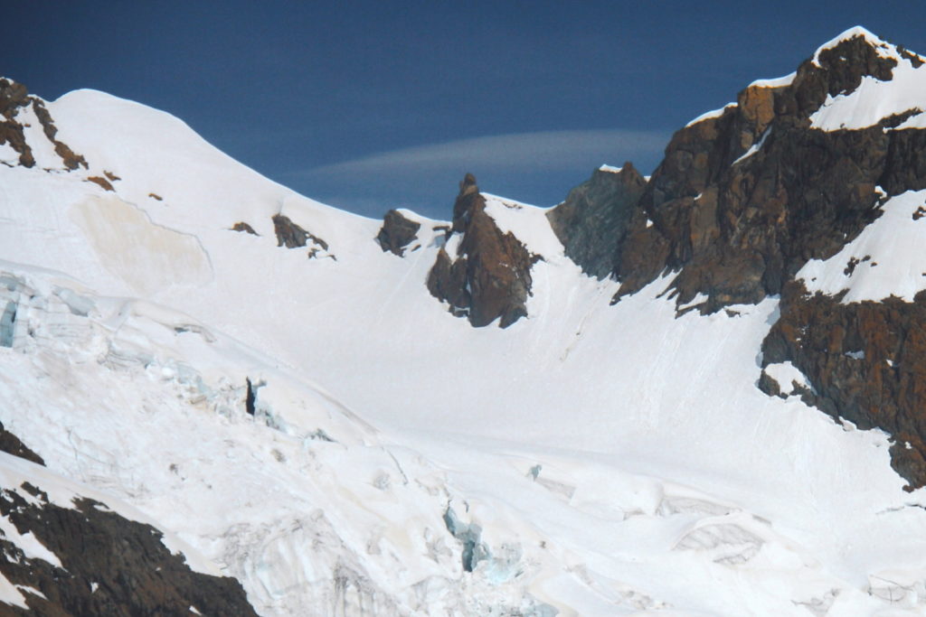 Cryospheric Sciences | Image of the Week – What darkens snow and ice?