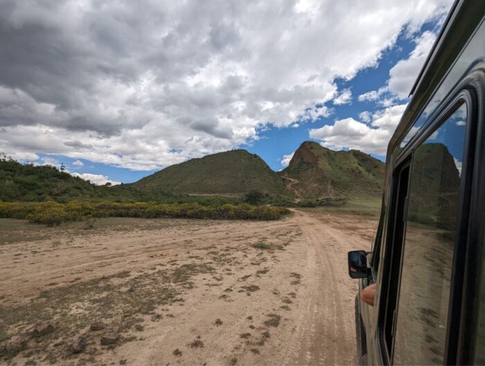 Geodynamics | Unraveling volcanic patterns between adjacent rift zones