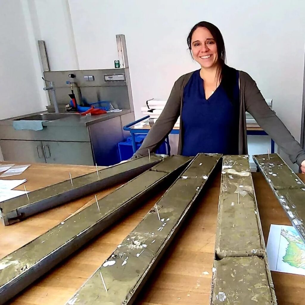 Stratigraphy, Sedimentology and Palaeontology | Liseth Pérez