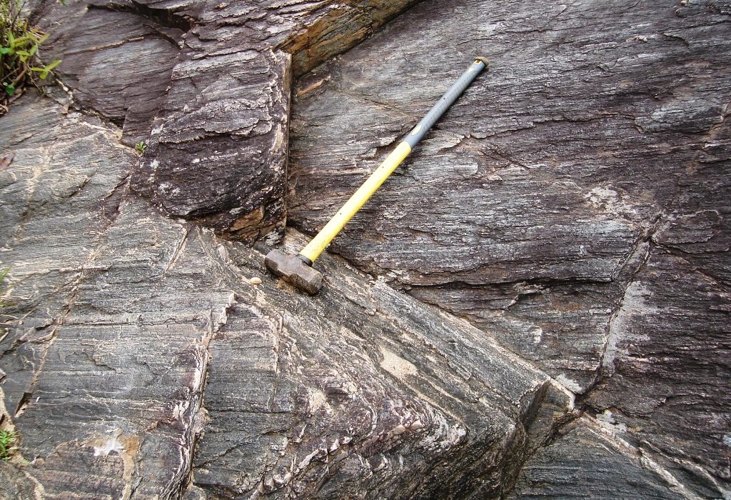 Tectonics and Structural Geology | Features from the Field: Stretching ...
