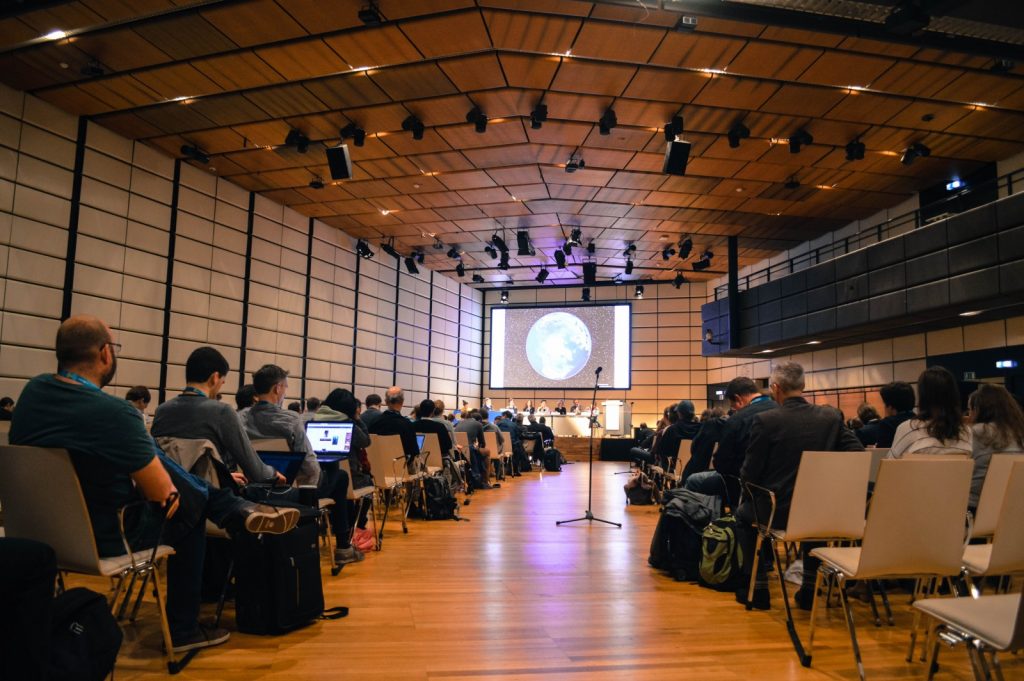 GeoLog | How to EGU22: Your guide to science for policy at #EGU22!