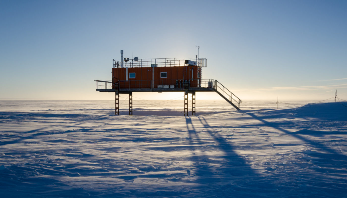 GeoLog | Imaggeo On Monday: A science outpost in midnight sun