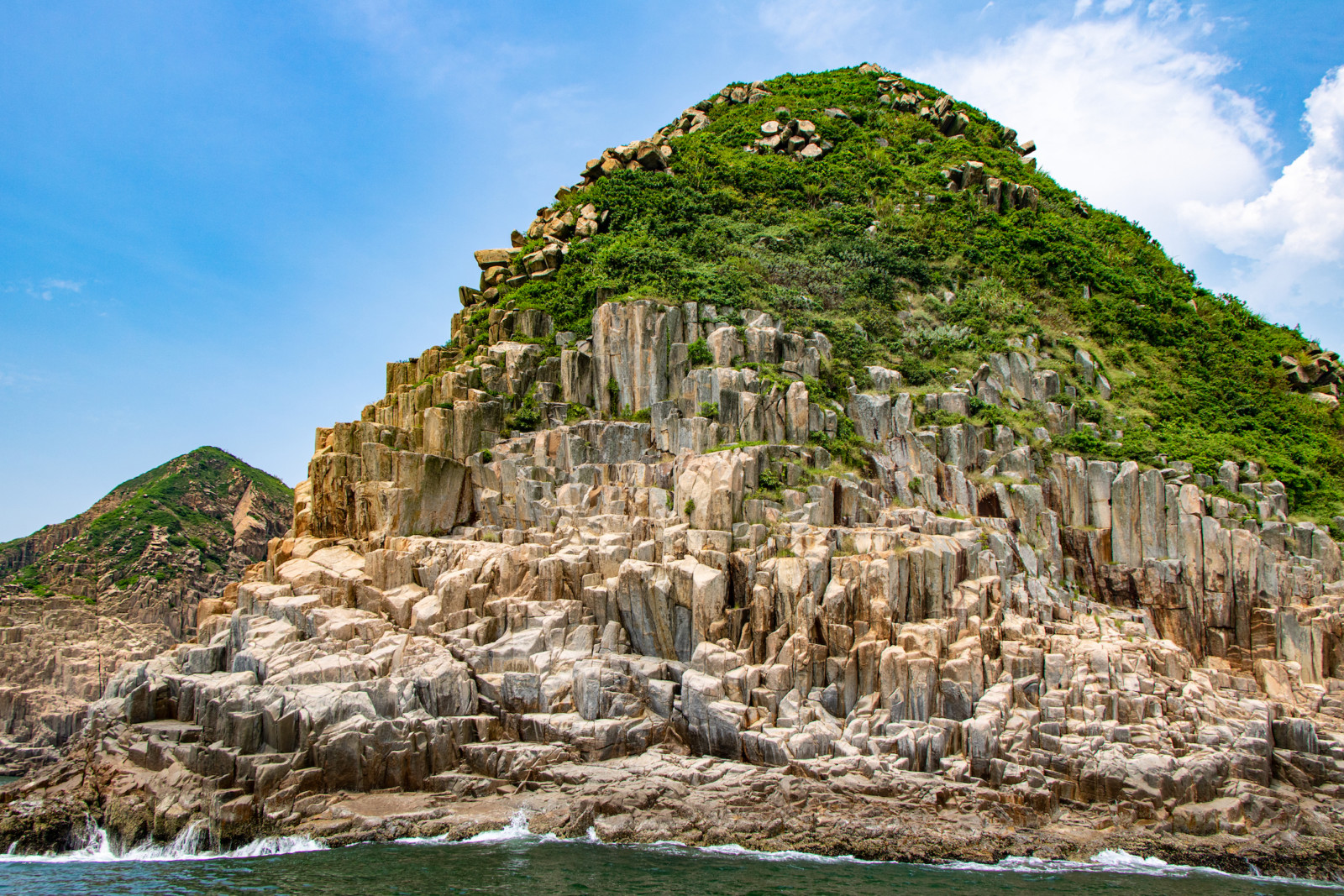 GeoLog | hexagonal column