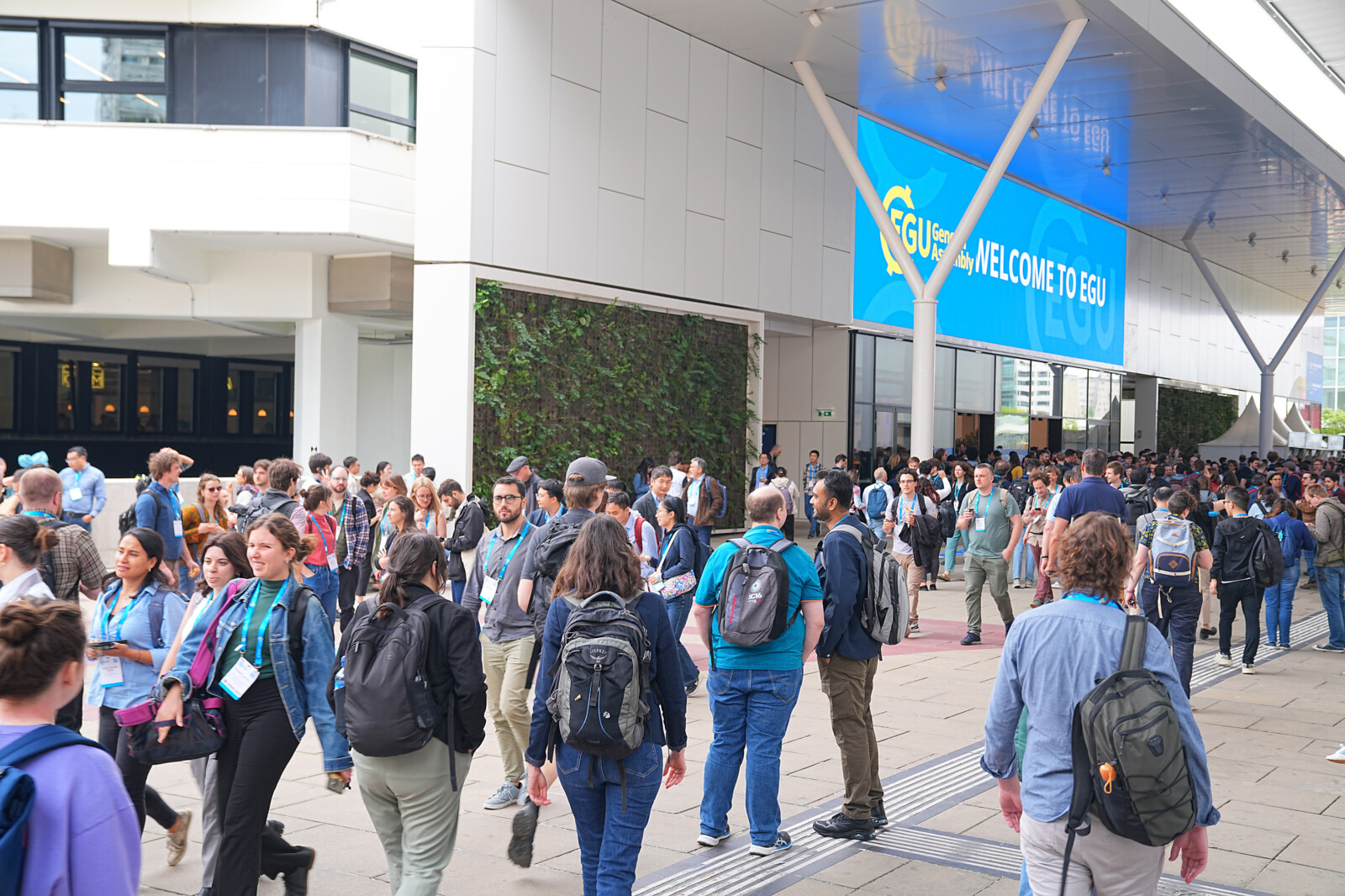 GeoLog | First time at an EGU General Assembly? We’ve got you covered!